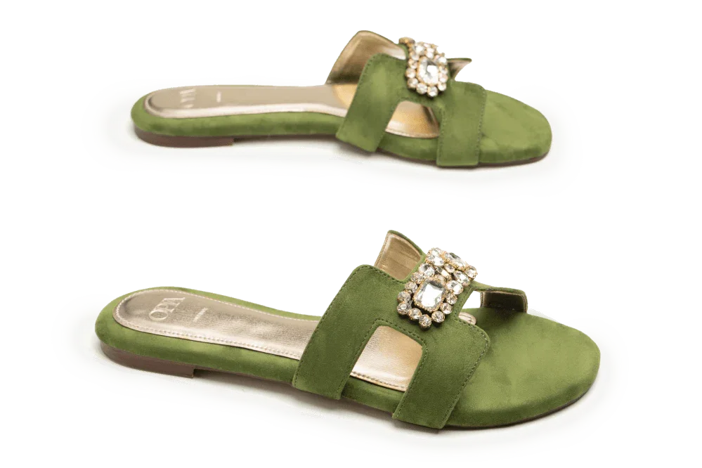 NEW ARRIVALS – LOGO